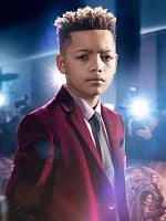 Max Fincham - SensaCine.com