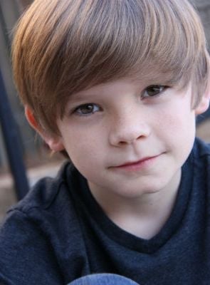 Zac Pullam - SensaCine.com