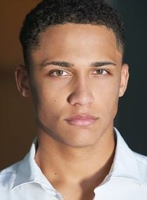 Corteon Moore - SensaCine.com