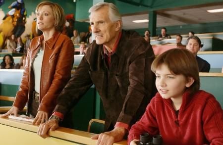 Foto de Andrew Hoeft - Foto Dennis Weaver, Nana Visitor, Andrew Hoeft ...