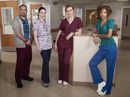 Mercy : Foto Guillermo Díaz, Taylor Schilling, Michelle Trachtenberg ...