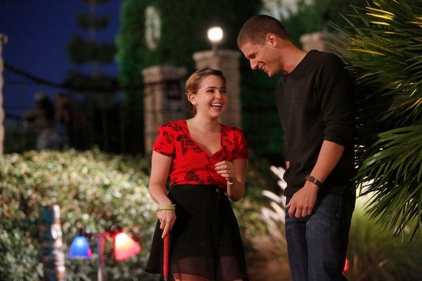 Parenthood (2010) : Parenthood (2010) : Foto Mae Whitman, Matt Lauria ...