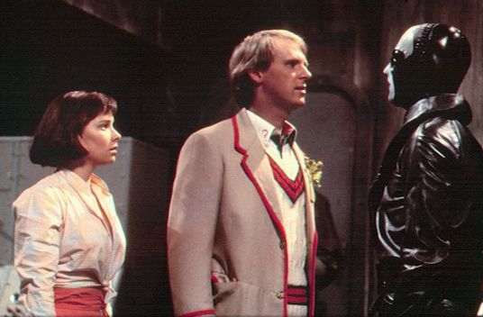 Doctor Who (1963) : Foto Peter Davison, Christopher Gable - Foto 24 ...