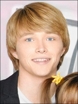 Sterling Knight - SensaCine.com