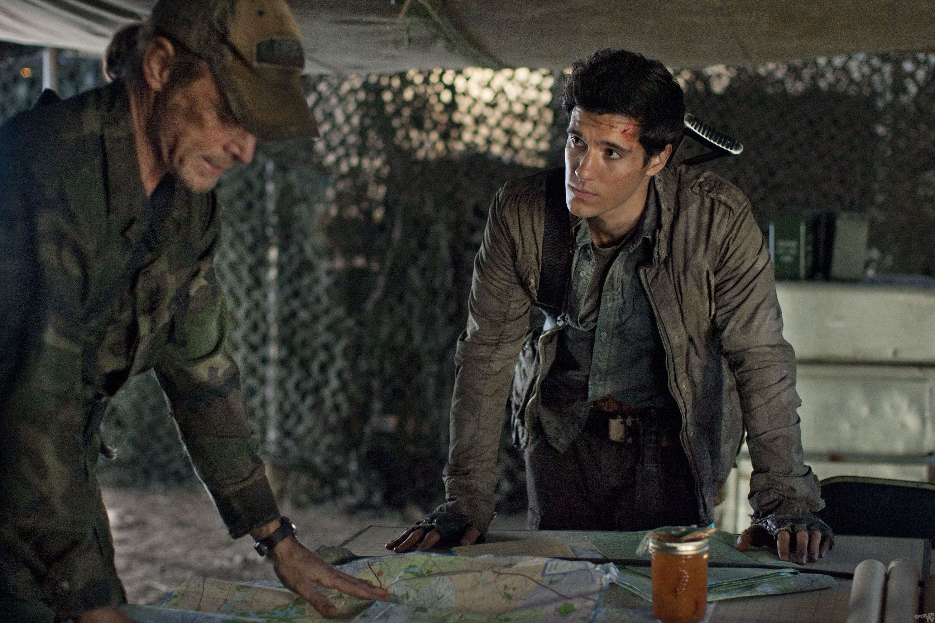 Foto de Drew Roy - Falling Skies : Foto Will Patton, Drew Roy - Foto 39 ...