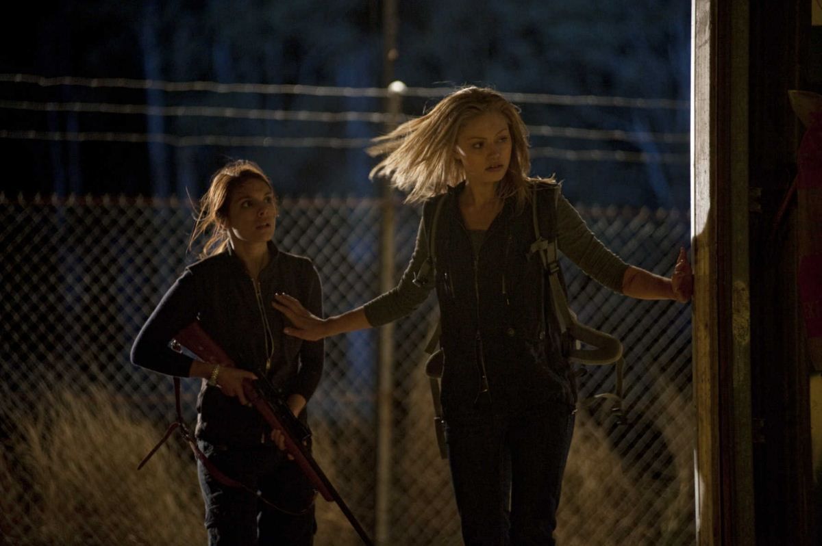 Foto de Phoebe Tonkin - Mañana, cuando la guerra empiece : Foto Caitlin ...