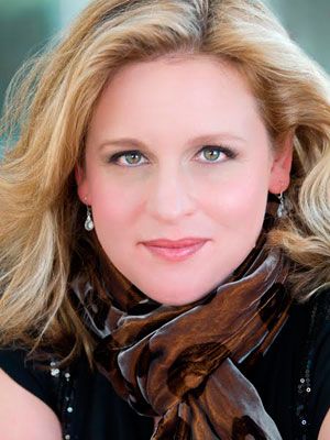 Holly Sorensen - SensaCine.com