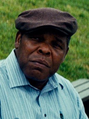 Raymond Anthony Thomas - SensaCine.com