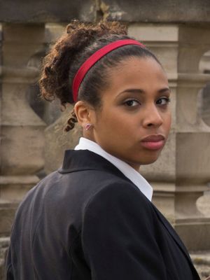 Jennifer Lotsi - SensaCine.com