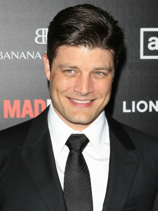 Jay R. Ferguson - SensaCine.com