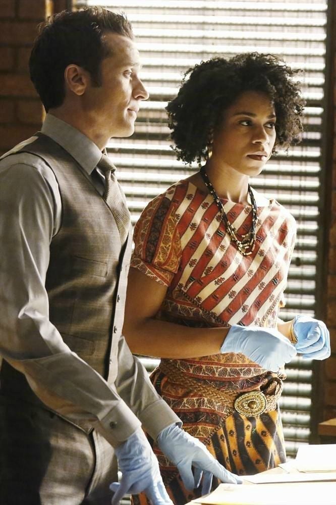 Foto de Seamus Dever - Castle : Foto Seamus Dever, Kelly McCreary ...