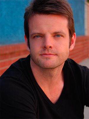 Robert Tinkler - SensaCine.com