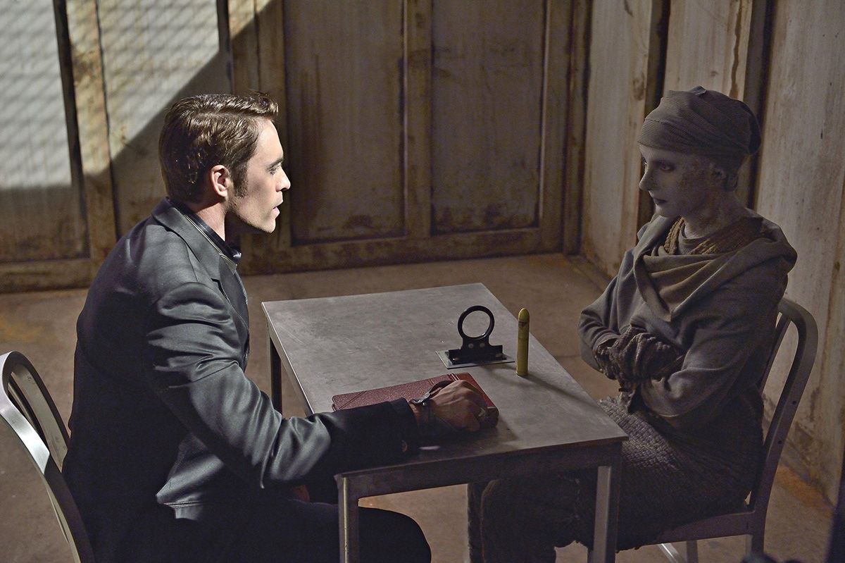 Foto de Trenna Keating - Defiance : Foto Trenna Keating, James Murray ...