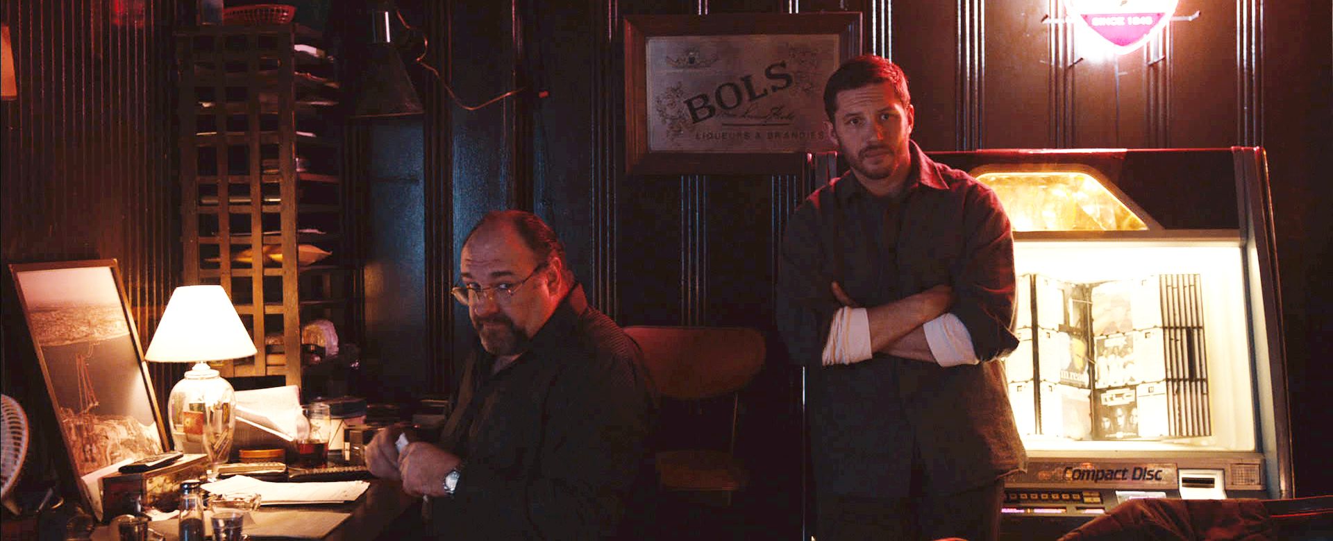 Foto de Tom Hardy - La entrega : Foto James Gandolfini, Tom Hardy ...