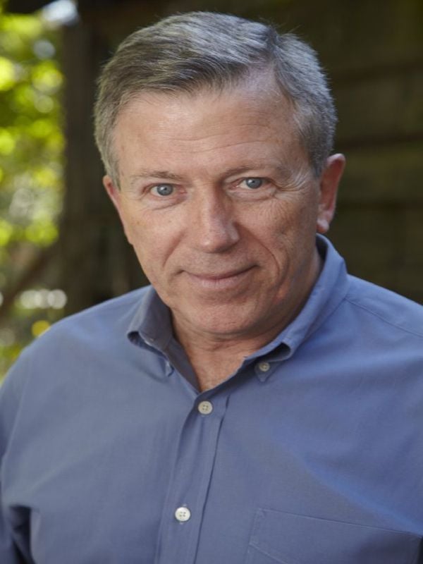 Frank Brennan - SensaCine.com