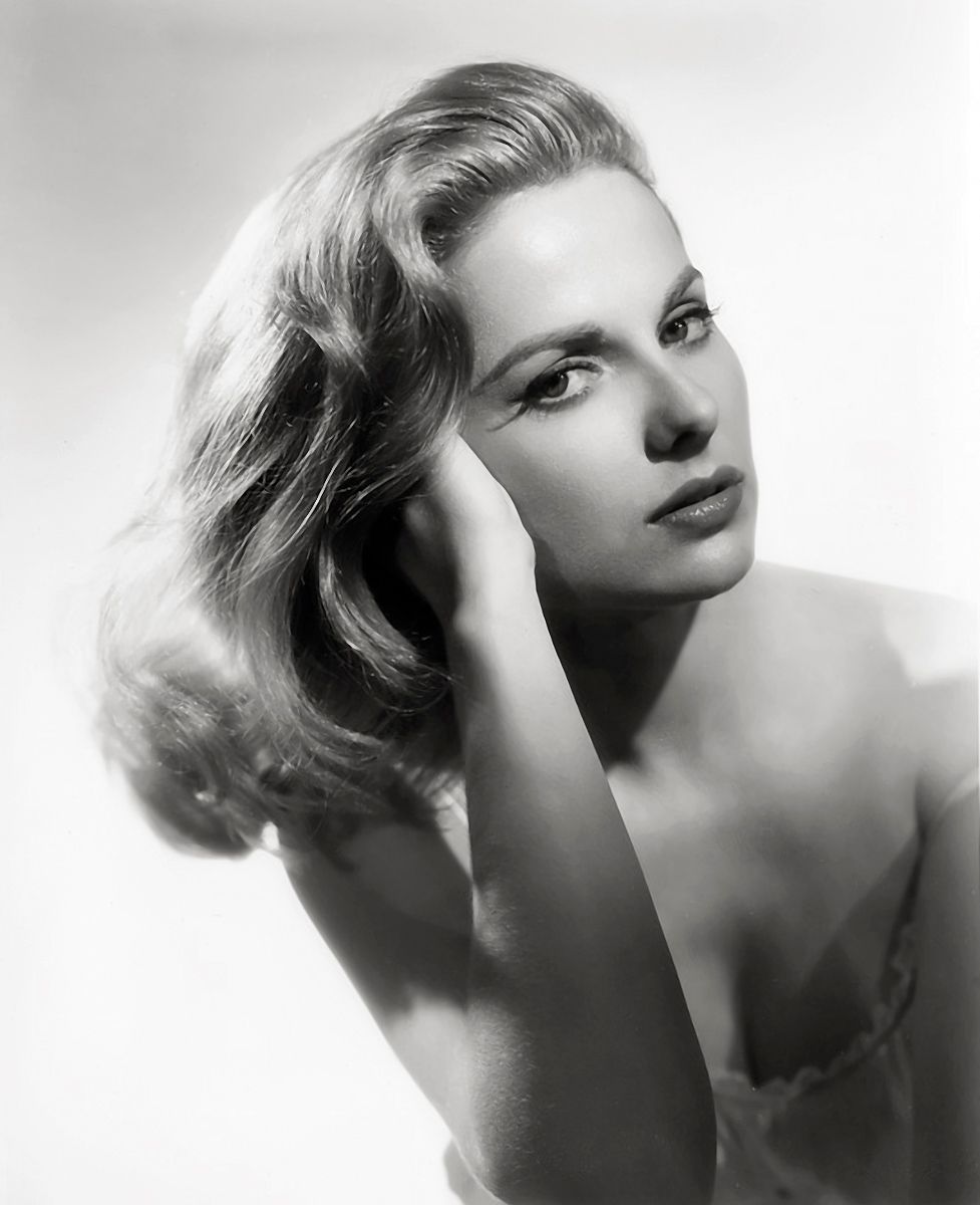 Martha Hyer - SensaCine.com
