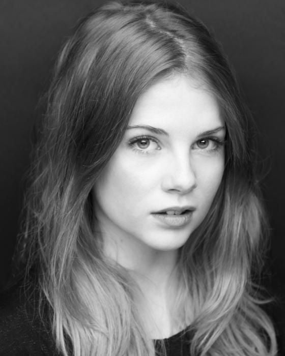 Chloé Baker | James Bond 007 une saga