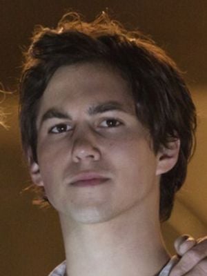 Tim Oliver Schultz - SensaCine.com