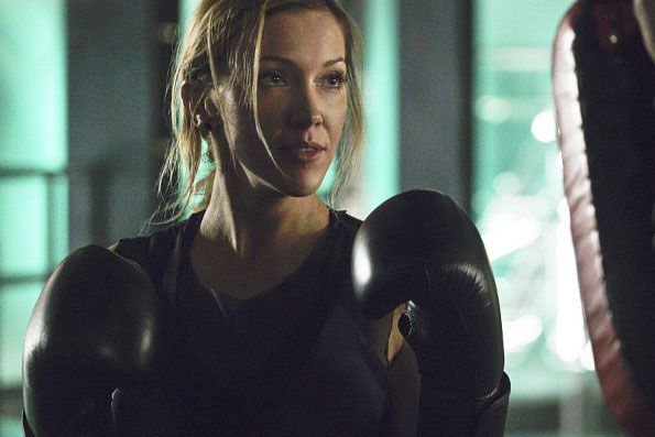 Foto de Katie Cassidy - Arrow : Foto Katie Cassidy - Foto 73 de 224 - SensaCine.com