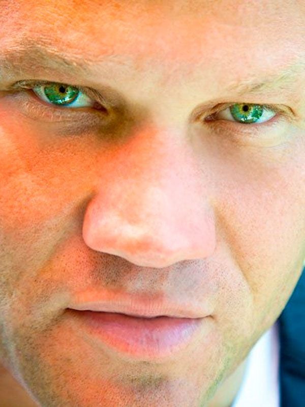 Christopher Matthew Cook - SensaCine.com