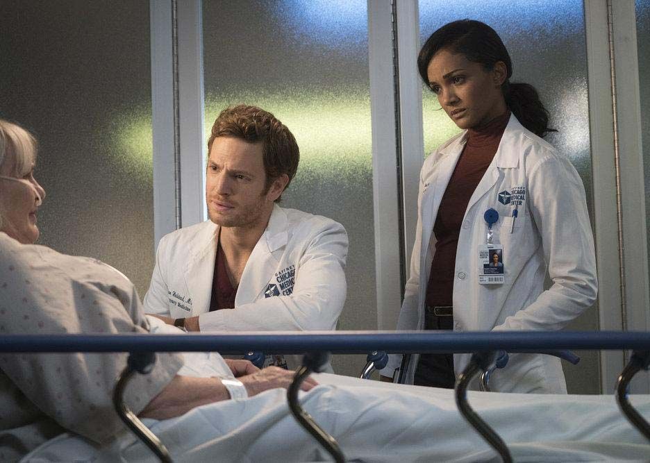 Chicago Med : Chicago Med : Foto Mekia Cox, Nick Gehlfuss - Foto 436 ...