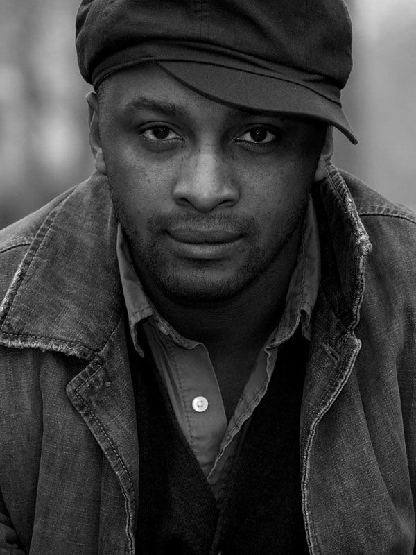 Alex Ogou - SensaCine.com