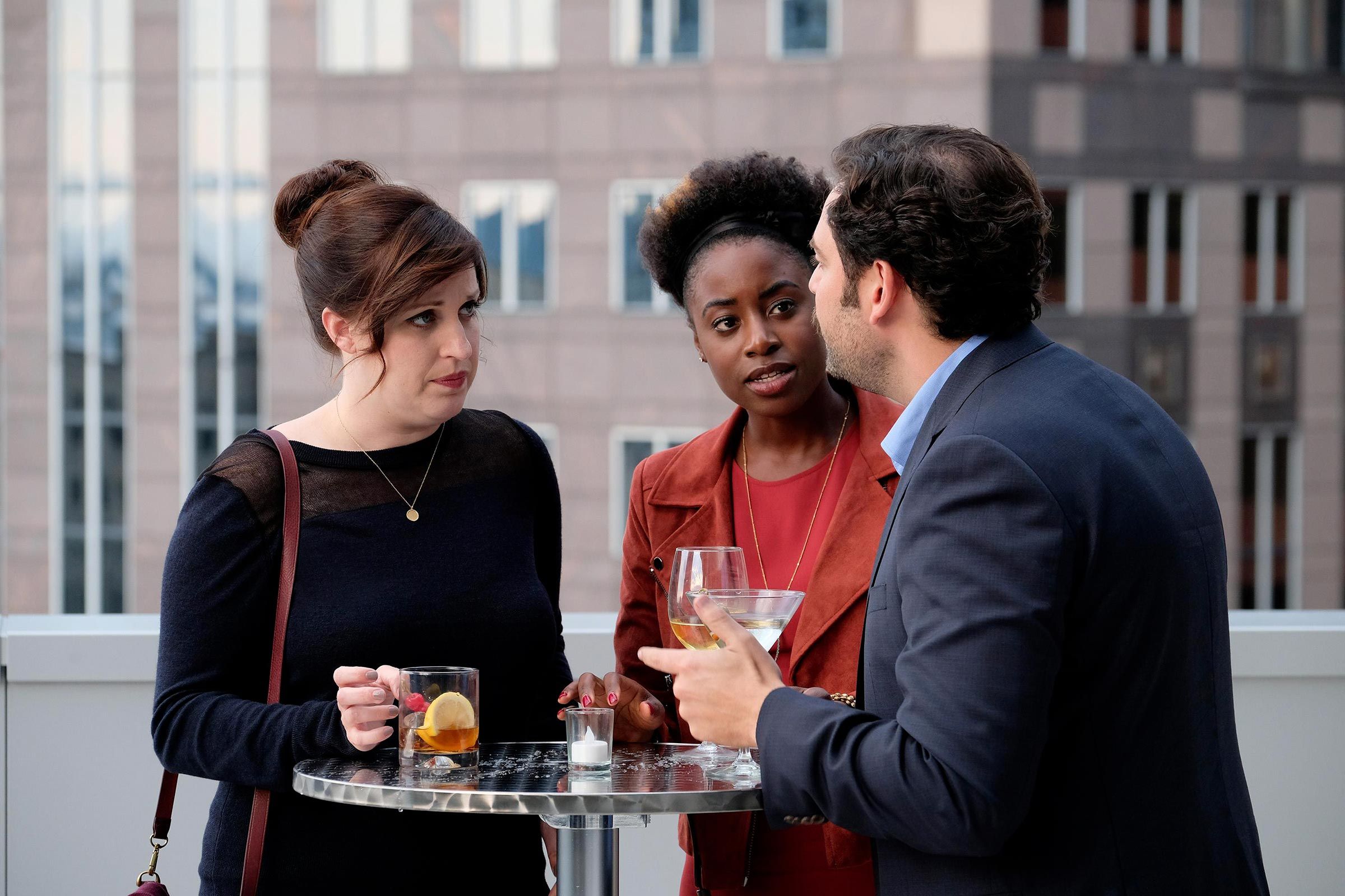 Foto de Barry Rothbart - Downward Dog : Foto Kirby Howell-Baptiste ...