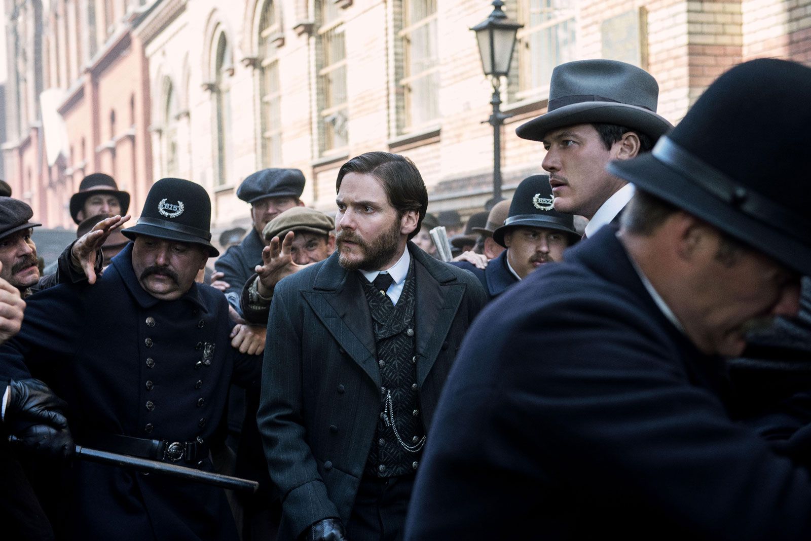 El Alienista : El Alienista : Foto Luke Evans, Daniel Brühl - Foto 42 ...