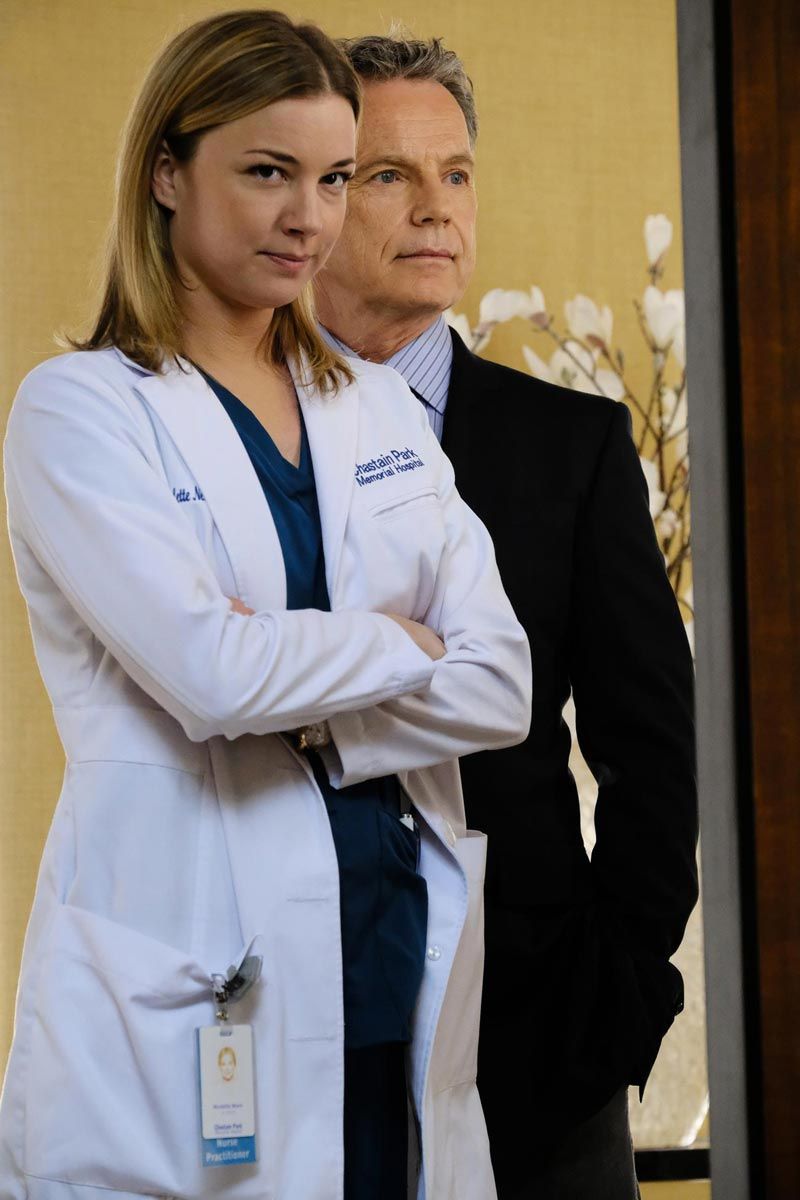 Foto de Bruce Greenwood - Foto Emily VanCamp, Bruce Greenwood, Jennifer ...