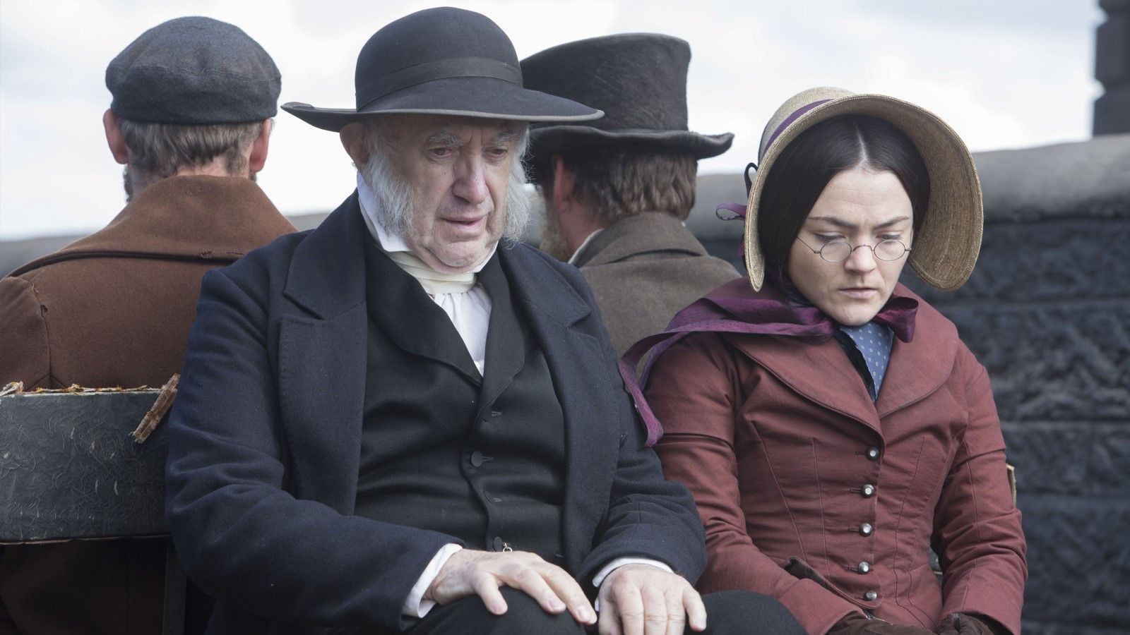 Foto de Finn Atkins - Foto Finn Atkins, Jonathan Pryce - Foto 1 de 4 ...