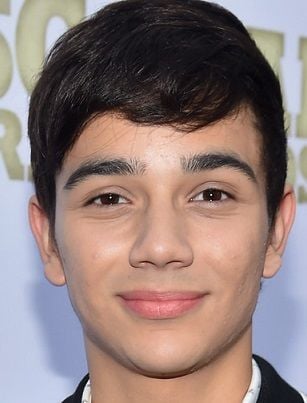 Micke Moreno - SensaCine.com