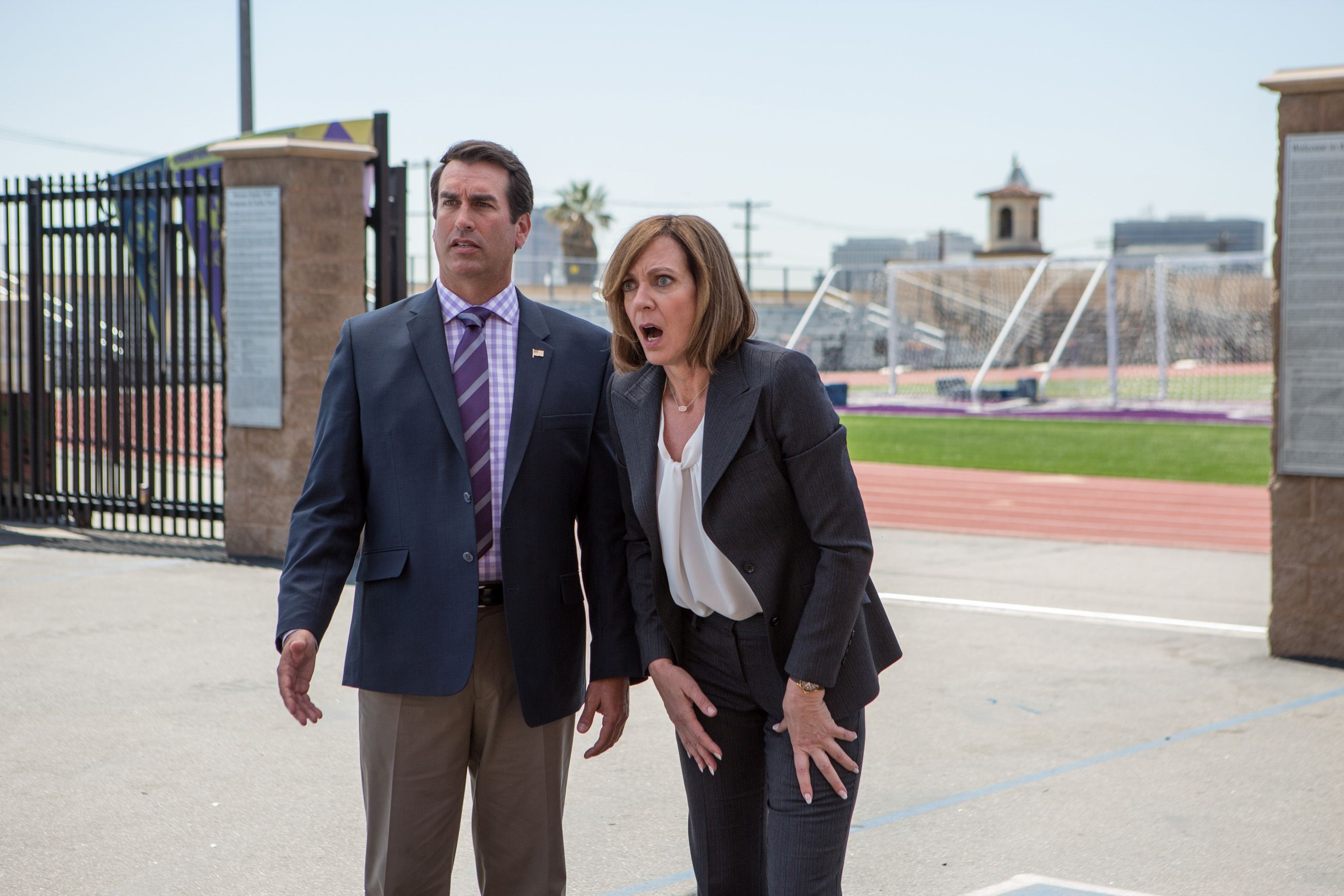 Foto de Rob Riggle - Foto Rob Riggle, Allison Janney - Foto 14 de 36 ...