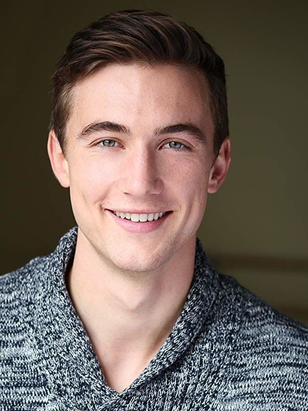 Jordan Burtchett - SensaCine.com