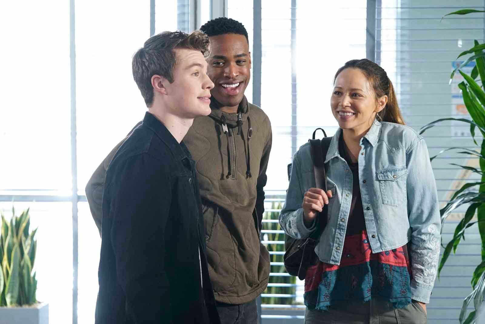 Foto de Zayne Emory - The Rookie : Foto Titus Makin Jr., Melissa O'Neil ...
