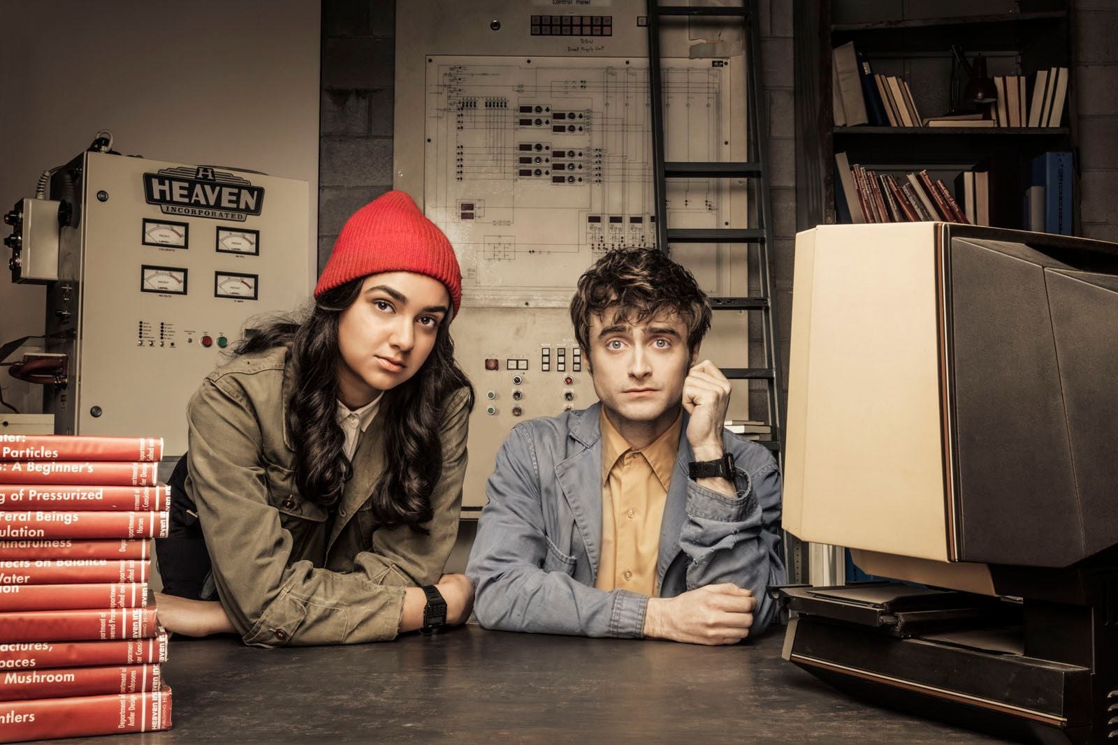 Miracle Workers : Foto Daniel Radcliffe, Geraldine Viswanathan - Foto ...