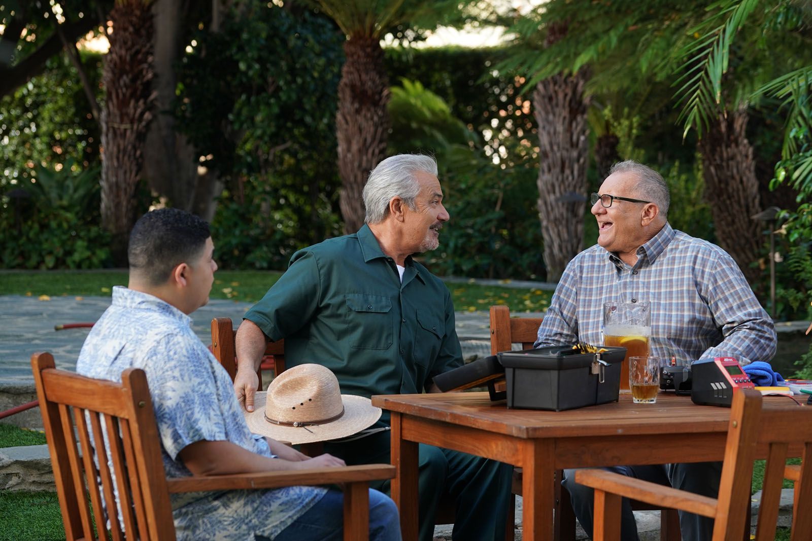 Foto de Victor Rivers - Modern Family : Foto Victor Rivers, Ed O'Neill ...