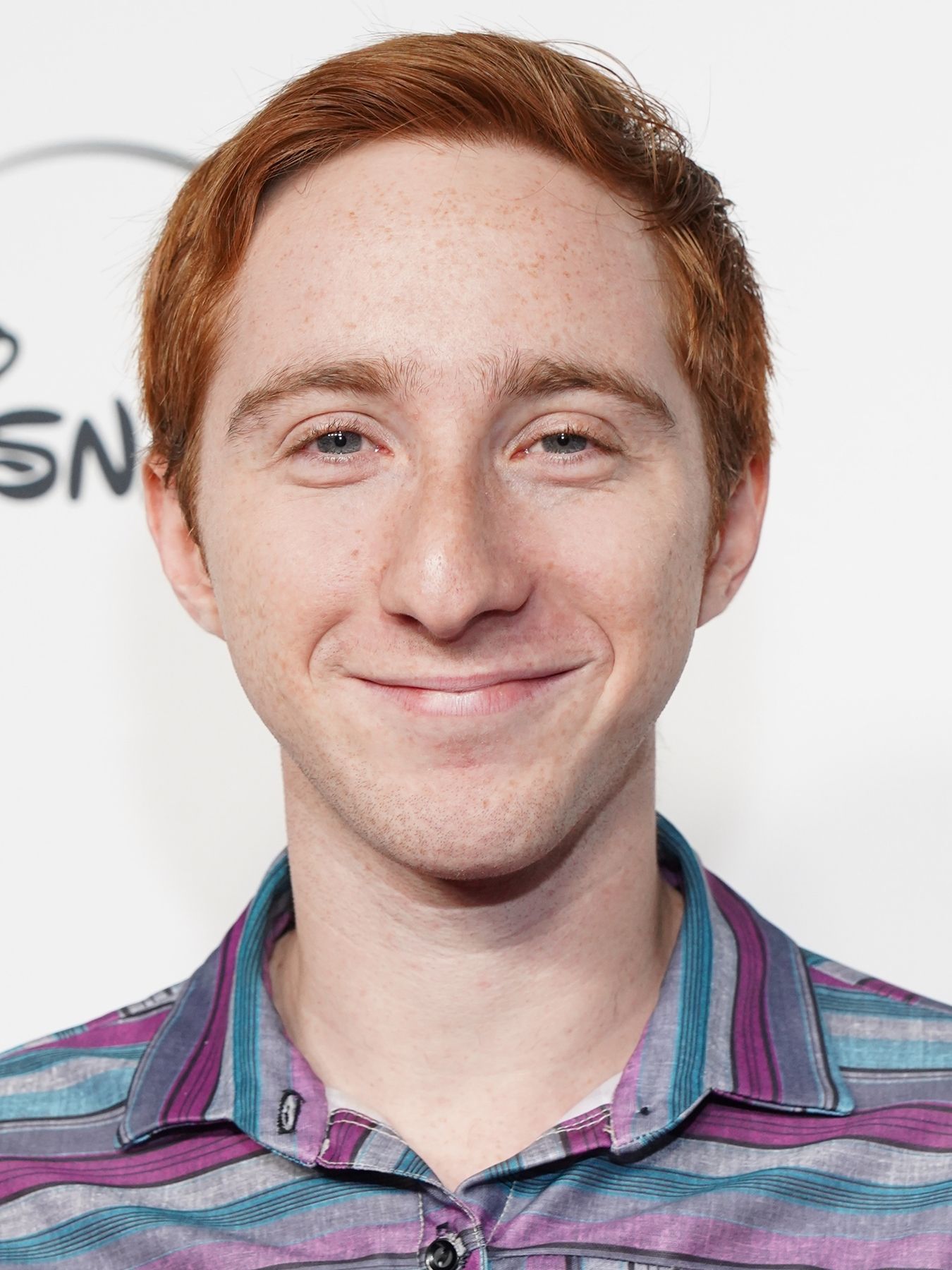 Larry Saperstein : sus películas y series en streaming - SensaCine.com