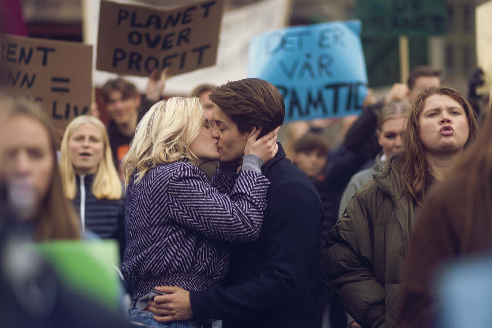 Ragnarök : Foto Herman Tømmeraas, Emma Bones - Foto 25 sobre 36 ...