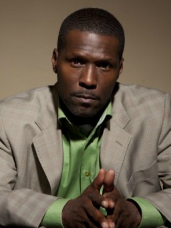 Curtiss Cook - SensaCine.com