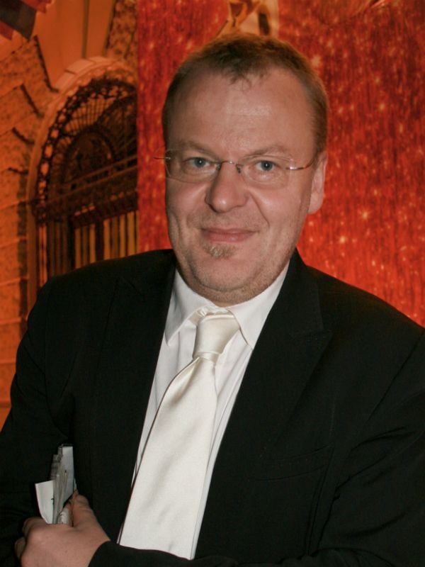 Stefan Ruzowitzky : Su biografía - SensaCine.com