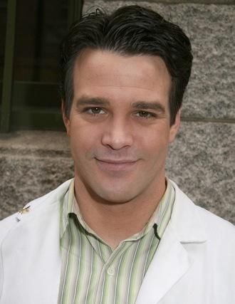Nathaniel Marston - SensaCine.com