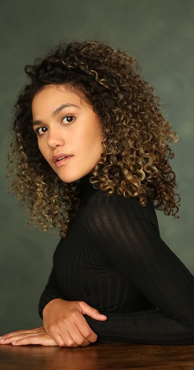 Emma McDonald - SensaCine.com