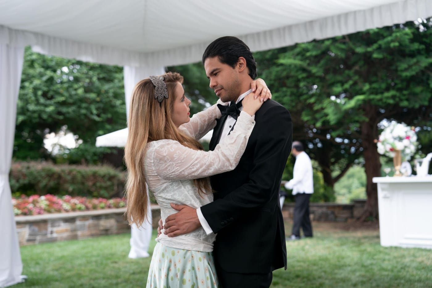 Up Here : Foto Mae Whitman, Carlos Valdes - Foto 2 sobre 9 - SensaCine.com