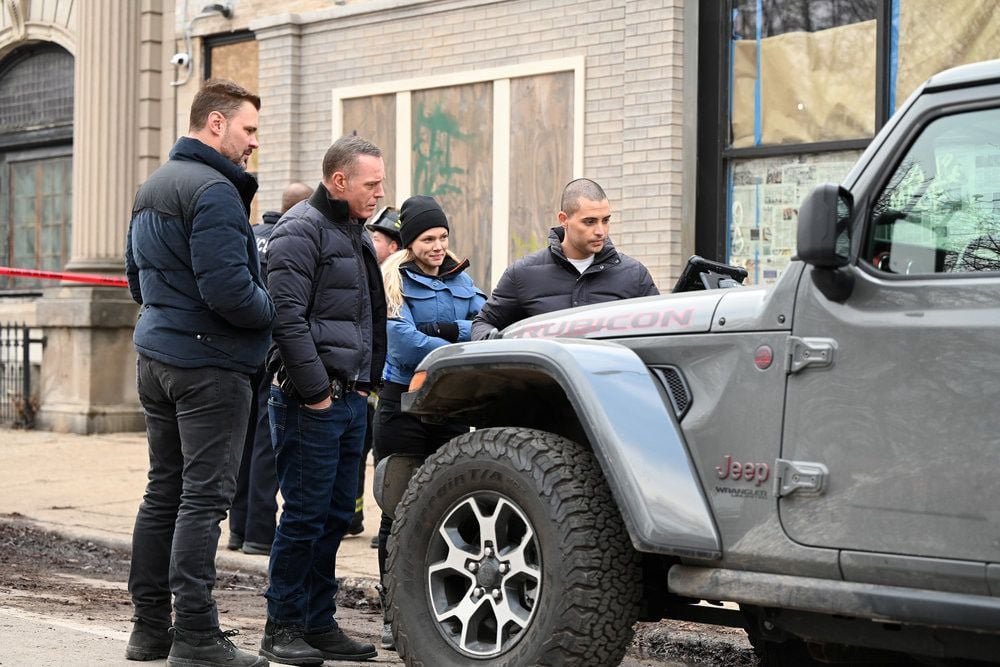 Foto de Tracy Spiridakos - Foto Benjamin Levy, Jason Beghe, Patrick John Flueger, Tracy ...