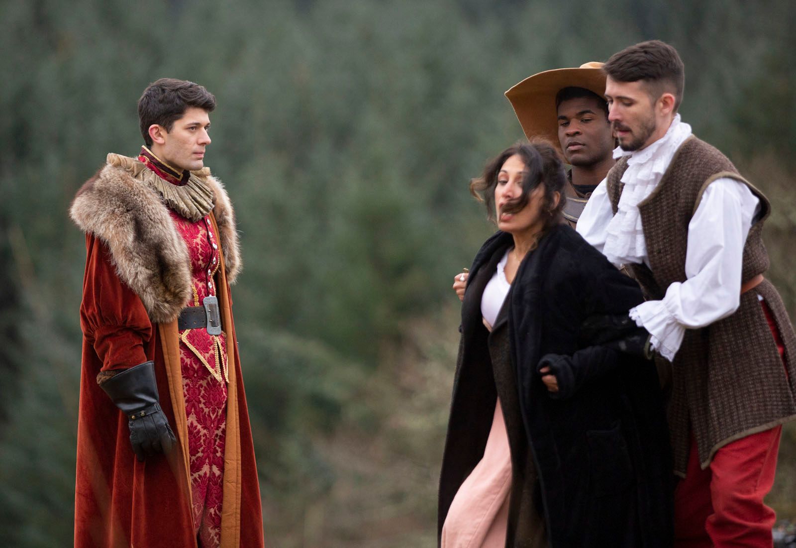 Foto de Tom Taplin - Foto Preeya Kalidas, Tom Taplin - Foto 1 de 2 ...