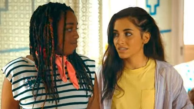 Ayla y los Mirror - Serie 2024 - SensaCine.com