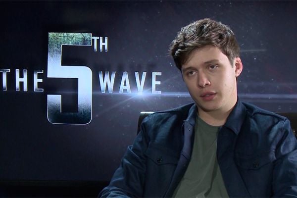 Entrevista sobre La quinta ola : Nick Robinson Interview : La quinta ...