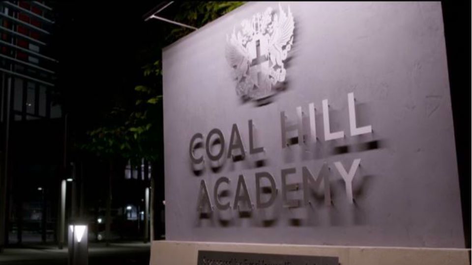 Class - season 1 Teaser VO - Vídeo Class - SensaCine.com