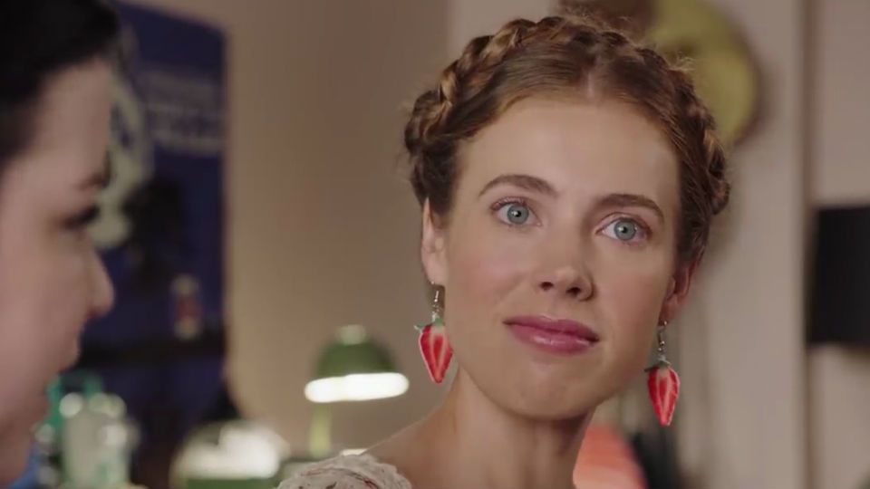 Overthinking with Kat & June Tráiler VO - Vídeo Overthinking with Kat ...